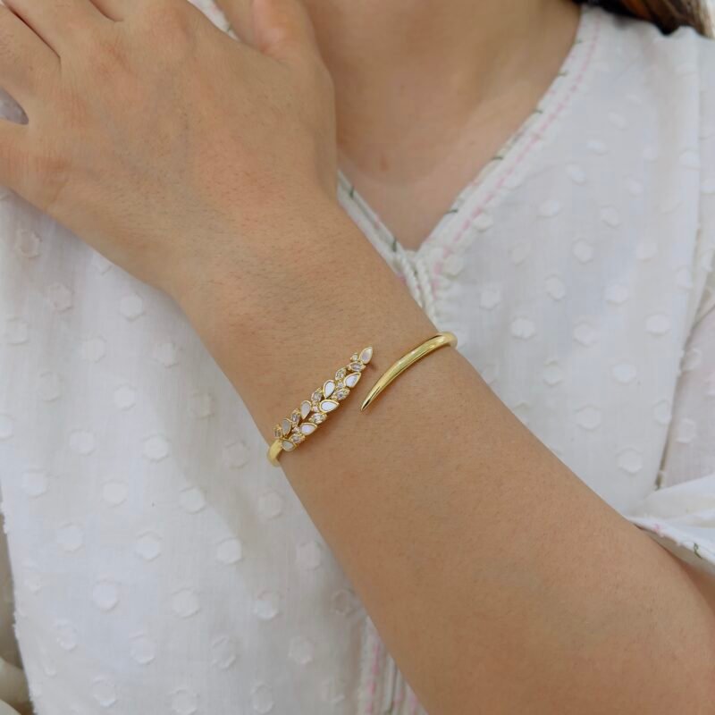Sophisticated bracelet perfect for professional office wear - Pandoras ...