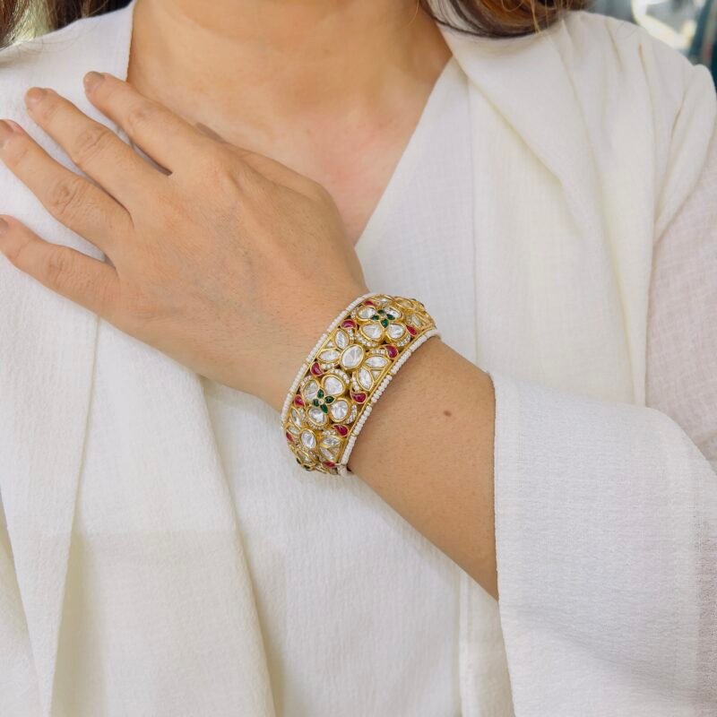 Classic Victorian bangle, handmade with refined craftsmanship ...